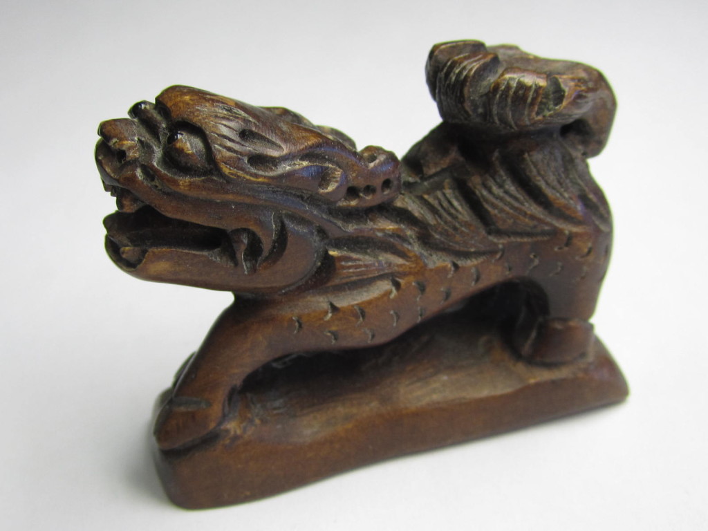 Foo Dog Statues: Small Wood Carving Foo Dog